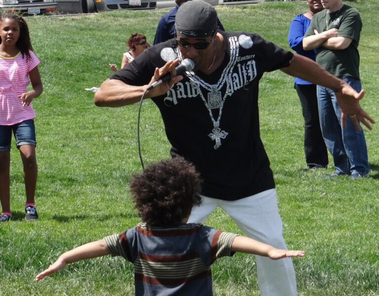 BIO - Leon Patillo is a singer and evangelist.