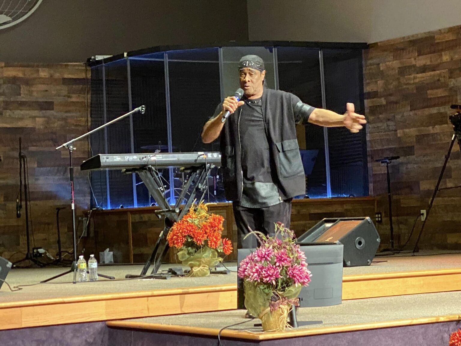 BIO - Leon Patillo is a singer and evangelist.