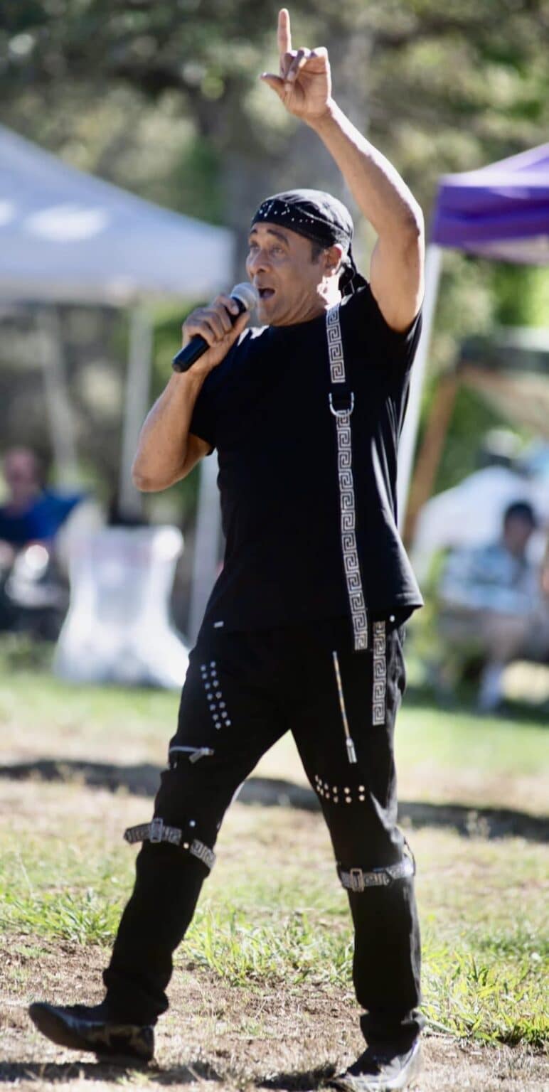 BIO - Leon Patillo is a singer and evangelist.